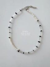 Ice Color Beaded Necklace | Jewelry | Three Fleas