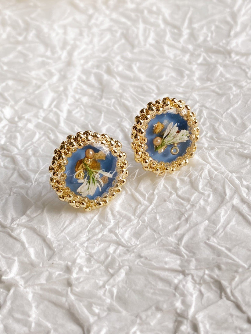Retro Flower Resin Studs | Jewelry | Three Fleas