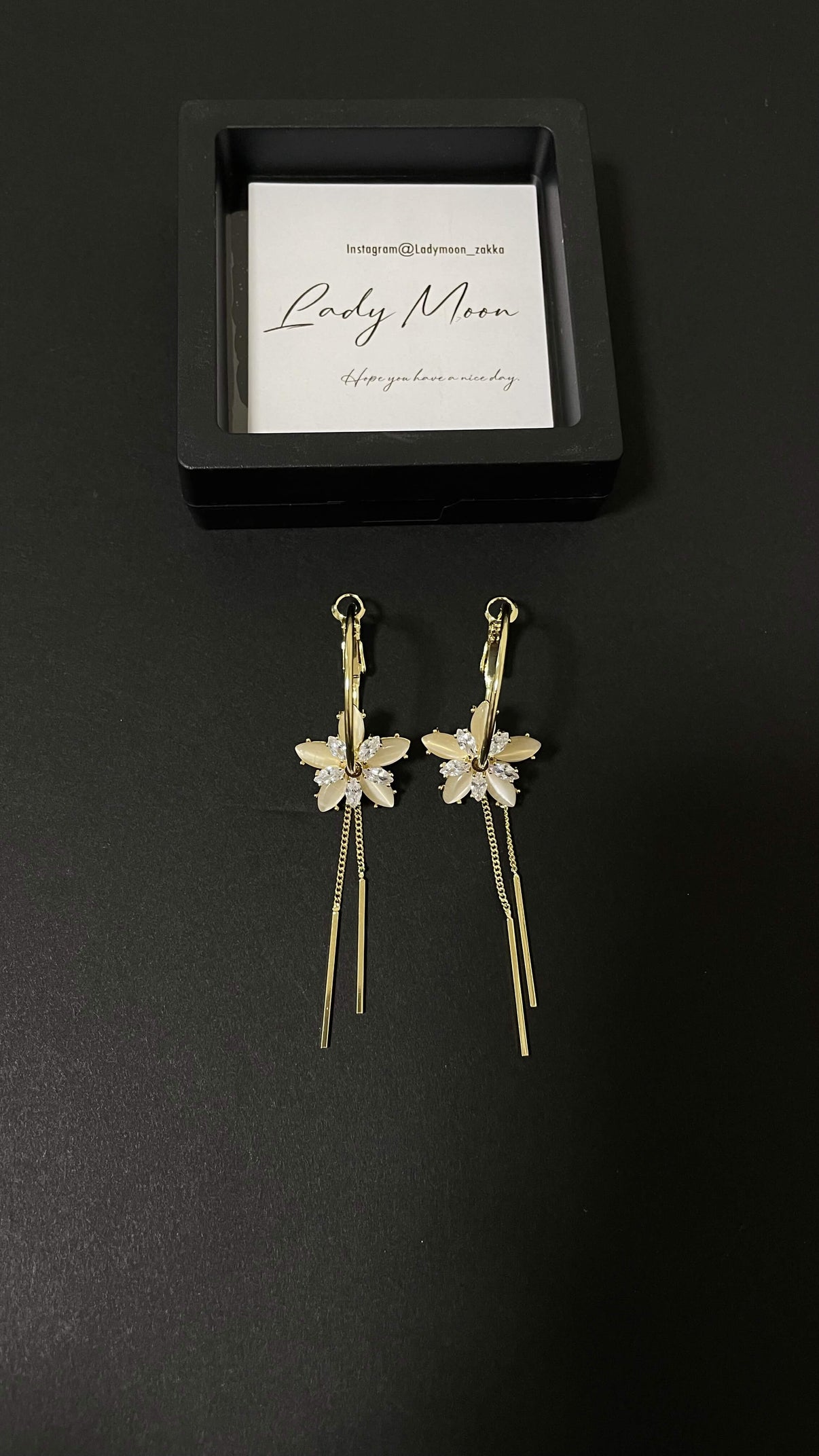 Flower Tassel Earring | Lady Moon | Three Fleas